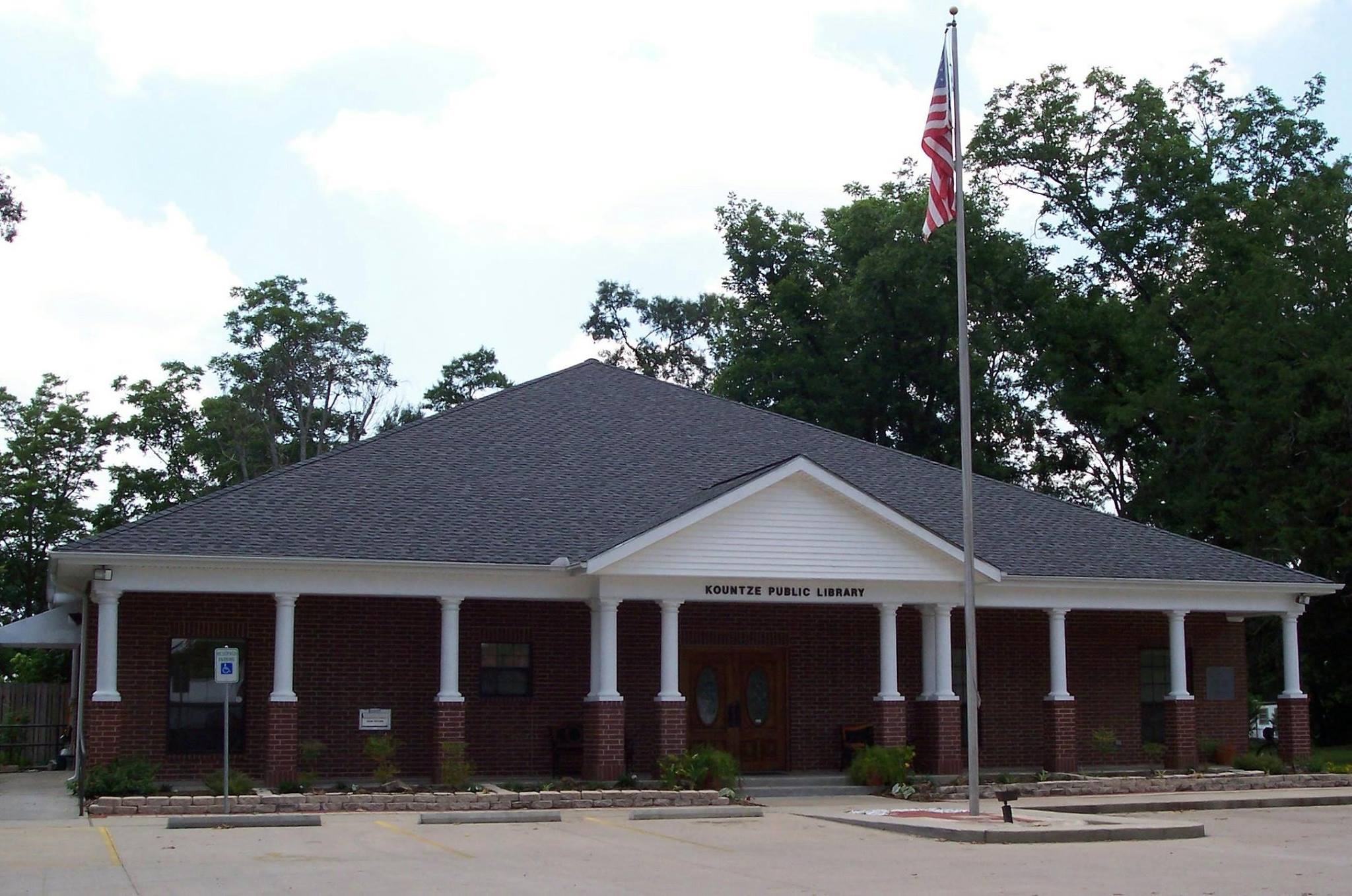 Kountze Public Library and Computer Center — KOUNTZE PUBLIC LIBRARY
